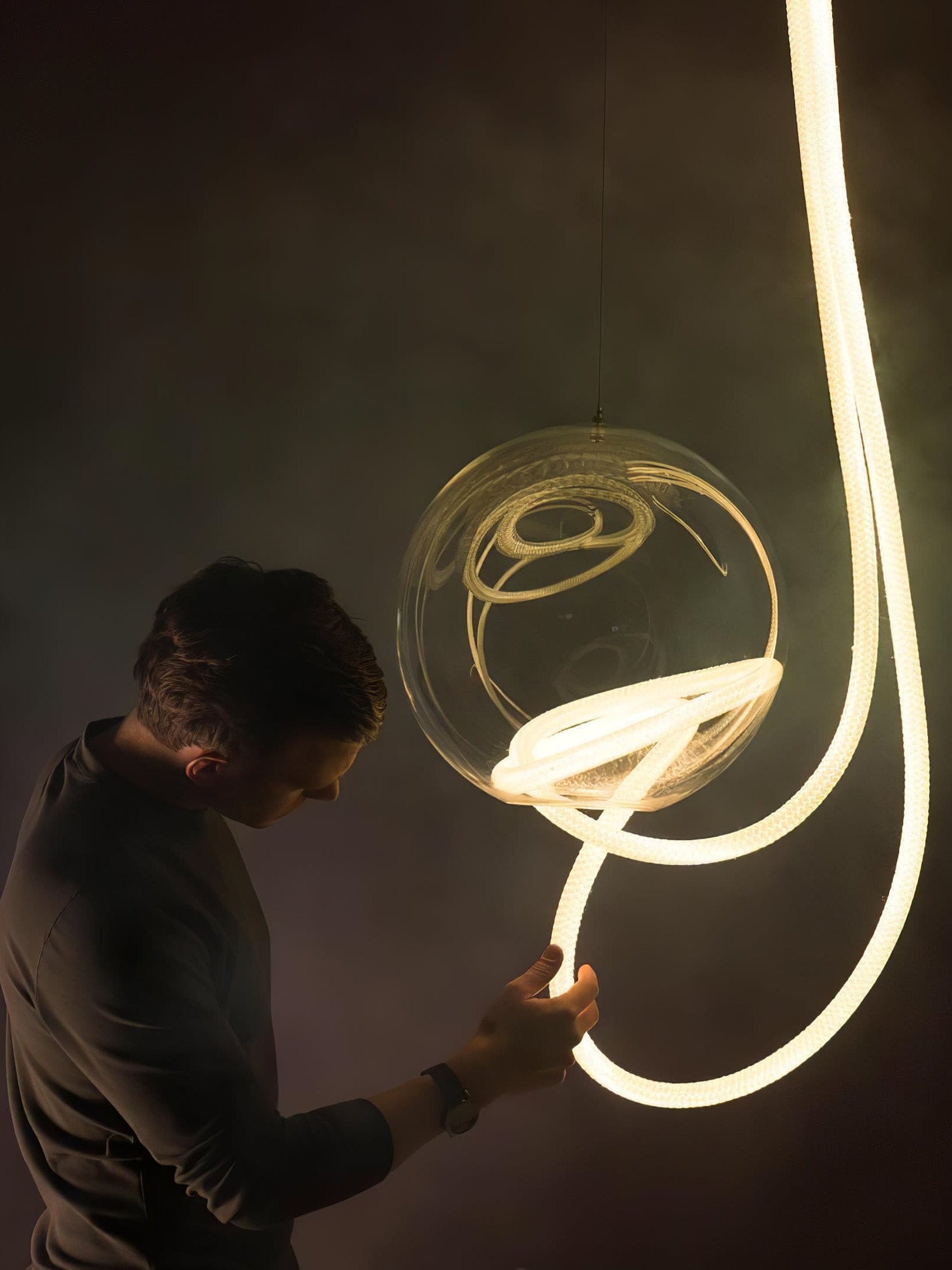 Tracer Loop Pendant Light