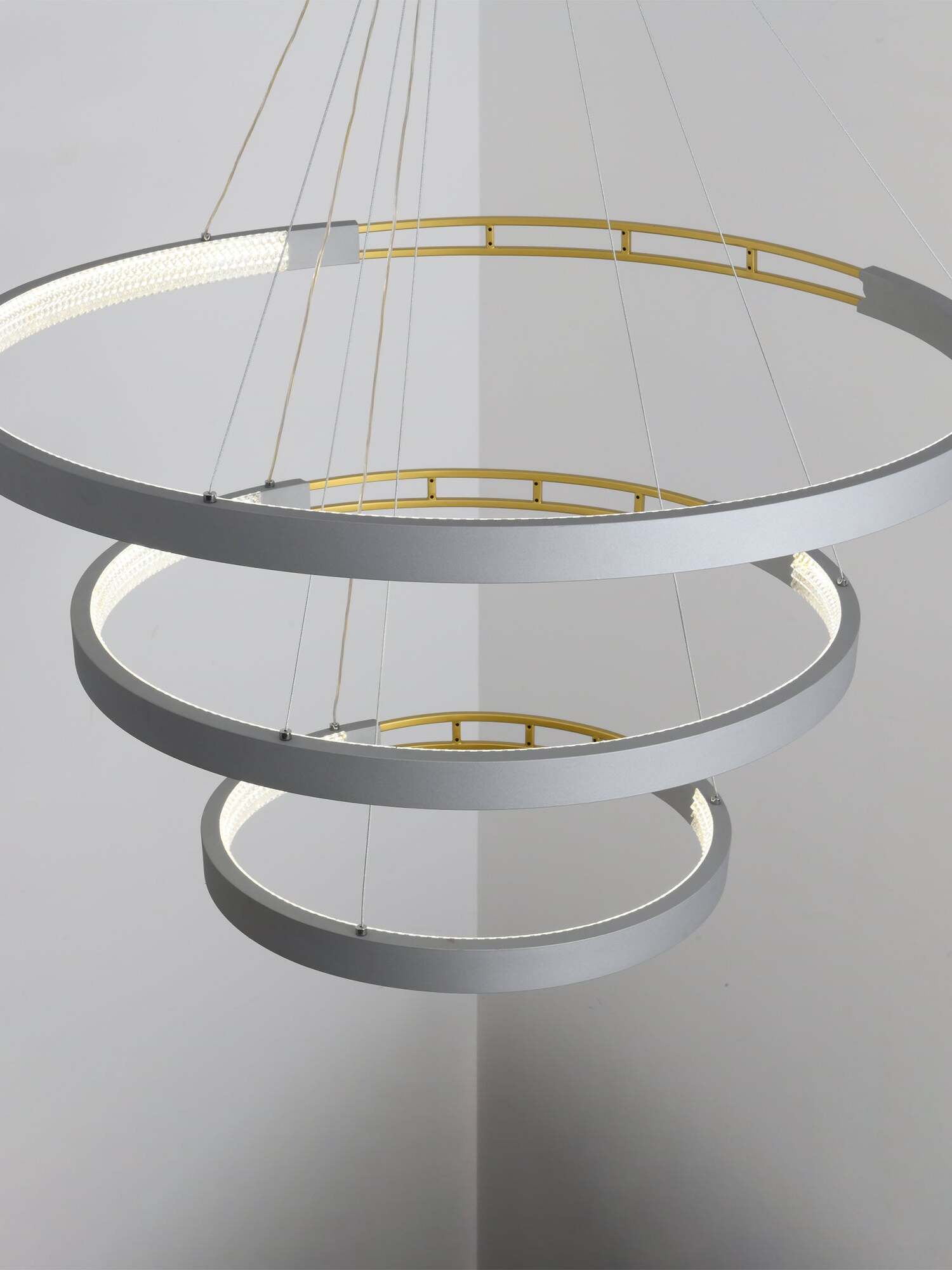 Circular Ring Pendant Light