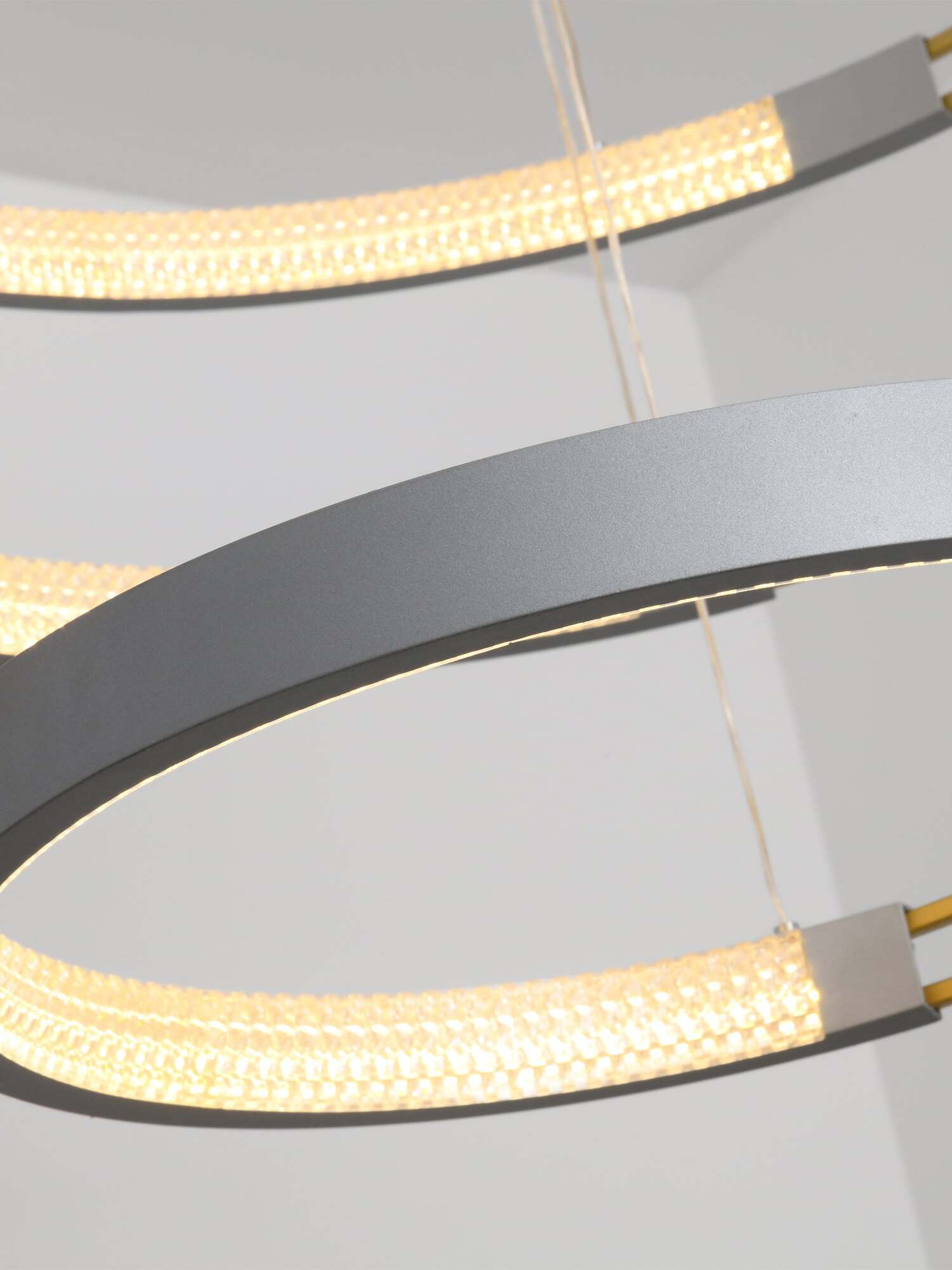 Circular Ring Pendant Light