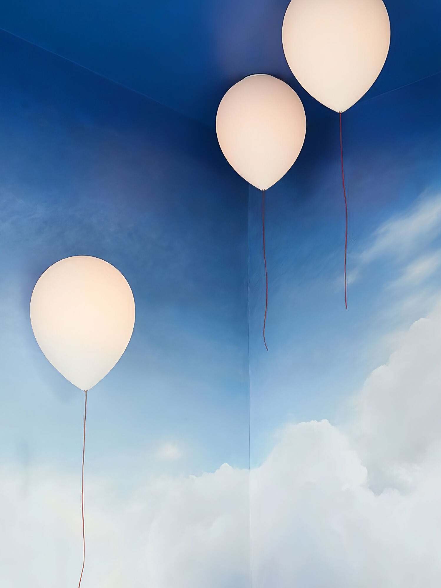 Balloon Wall Lamp