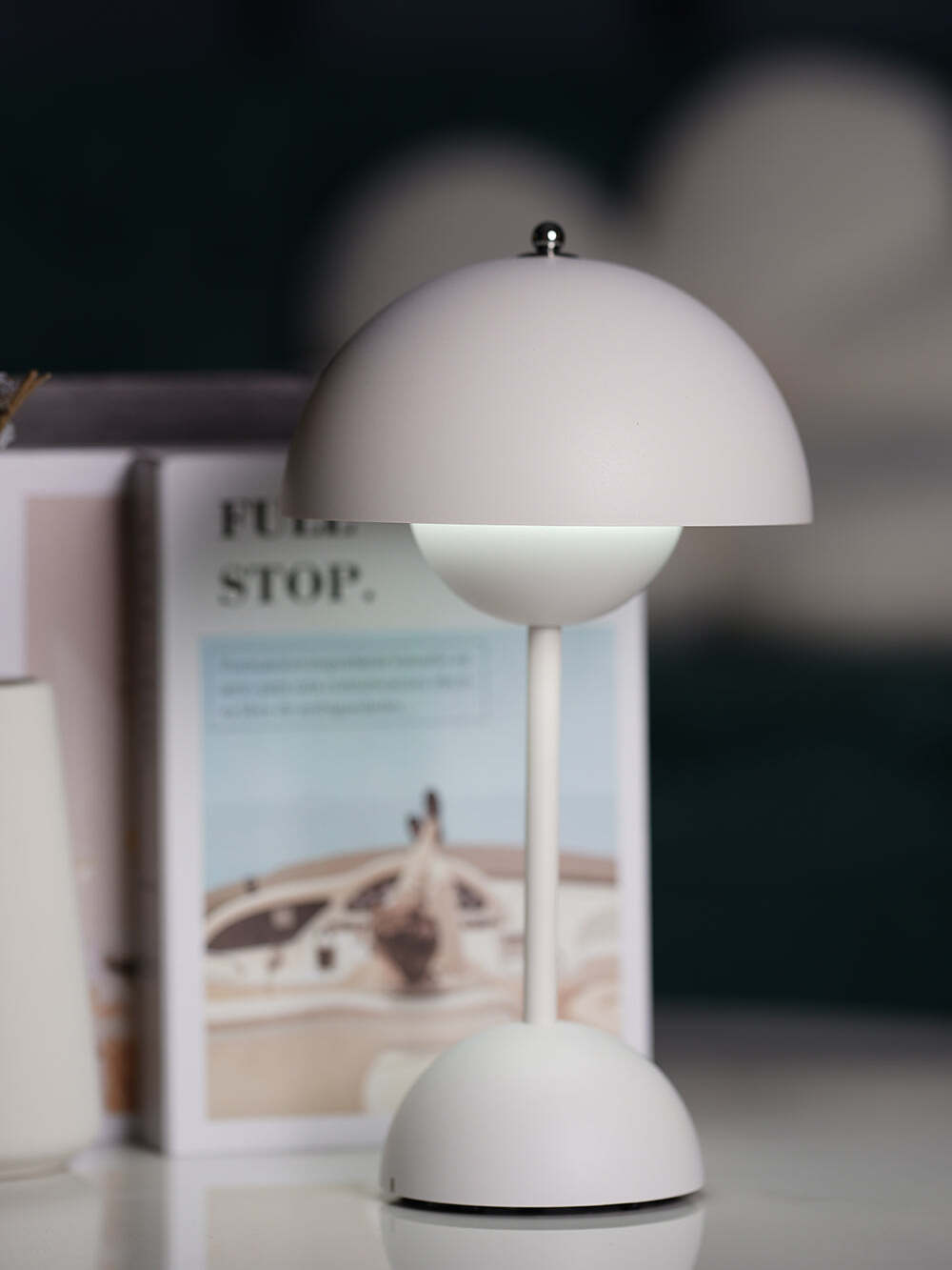 Flower Bud Charge Table Light