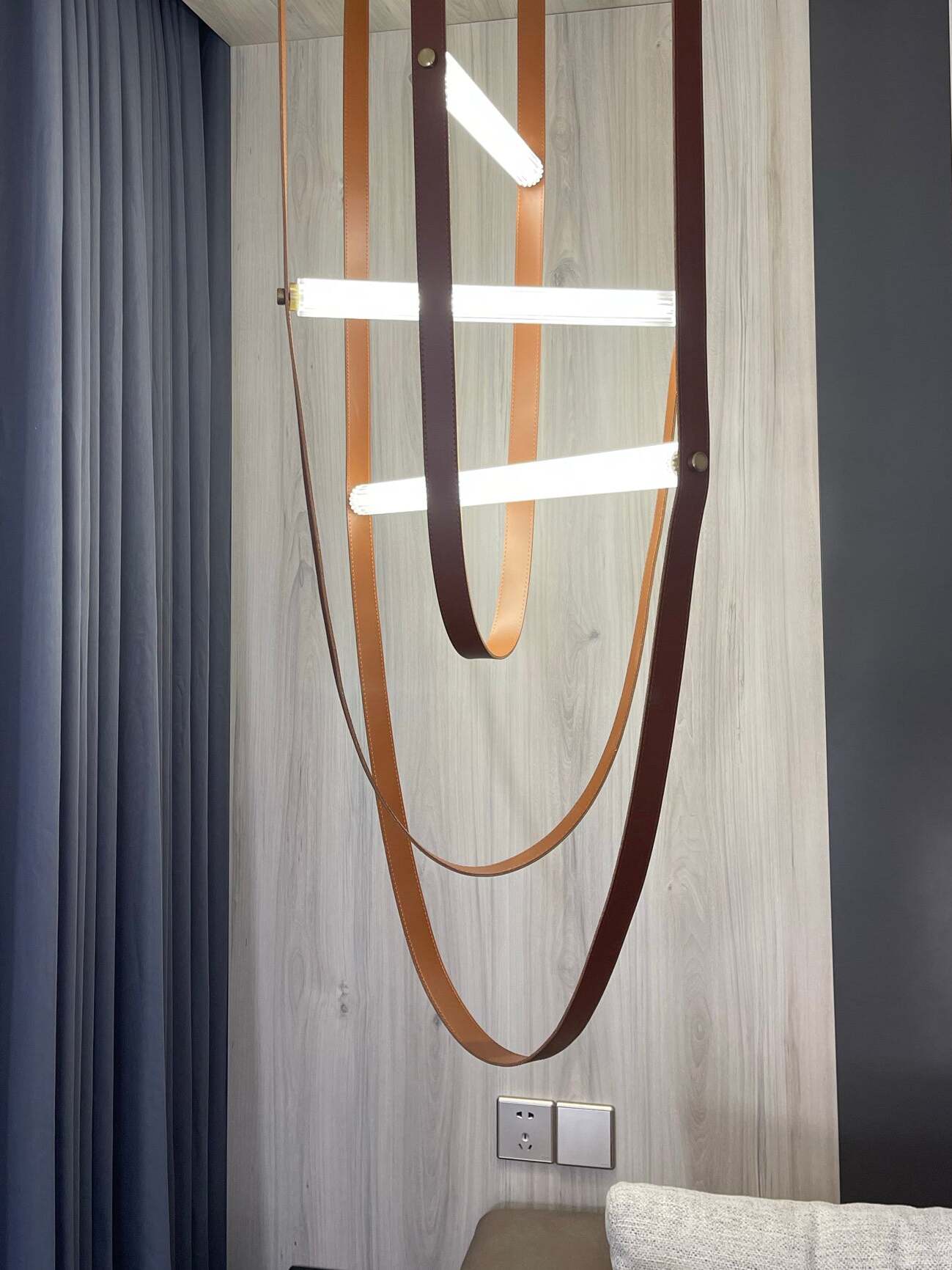 Wireline Pendant Light