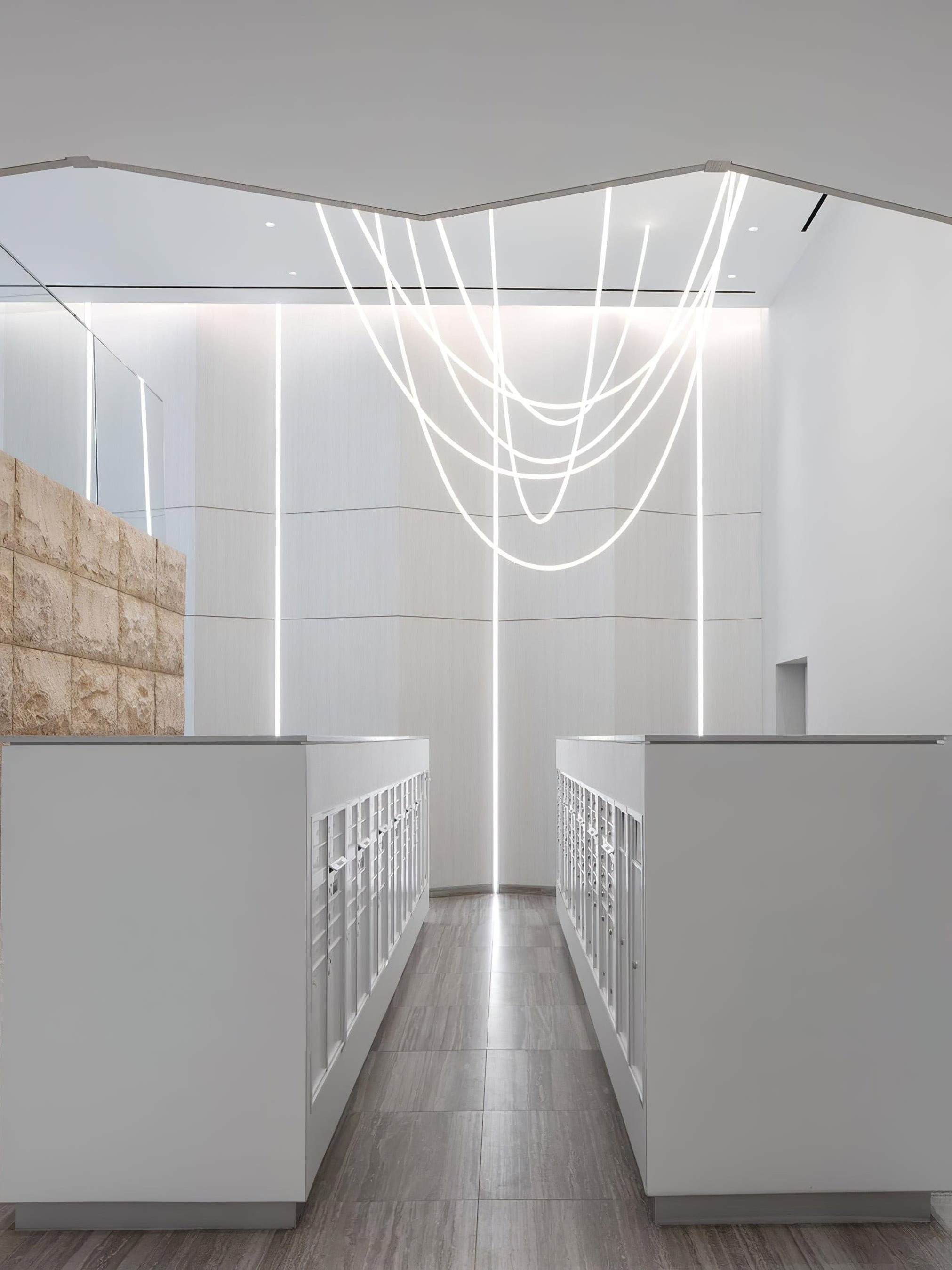 Tracer Loop Pendant Light