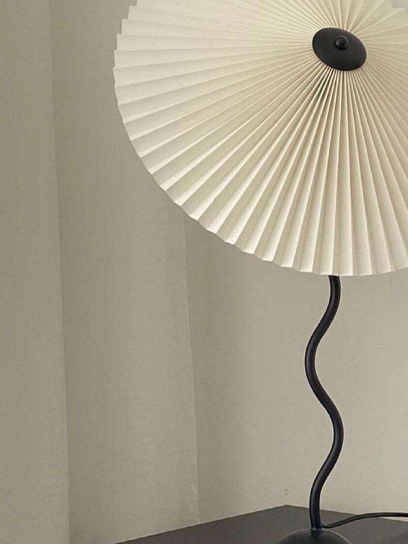 Squiggle Table Lamp